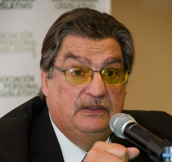 JORGE RACHID:- “Milei hace un juego perverso mientras manda al paredón ...
