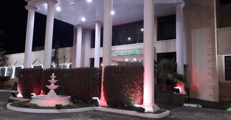 La UNLaM ilumina sus instalaciones de color rosa en el mes de la lucha ...