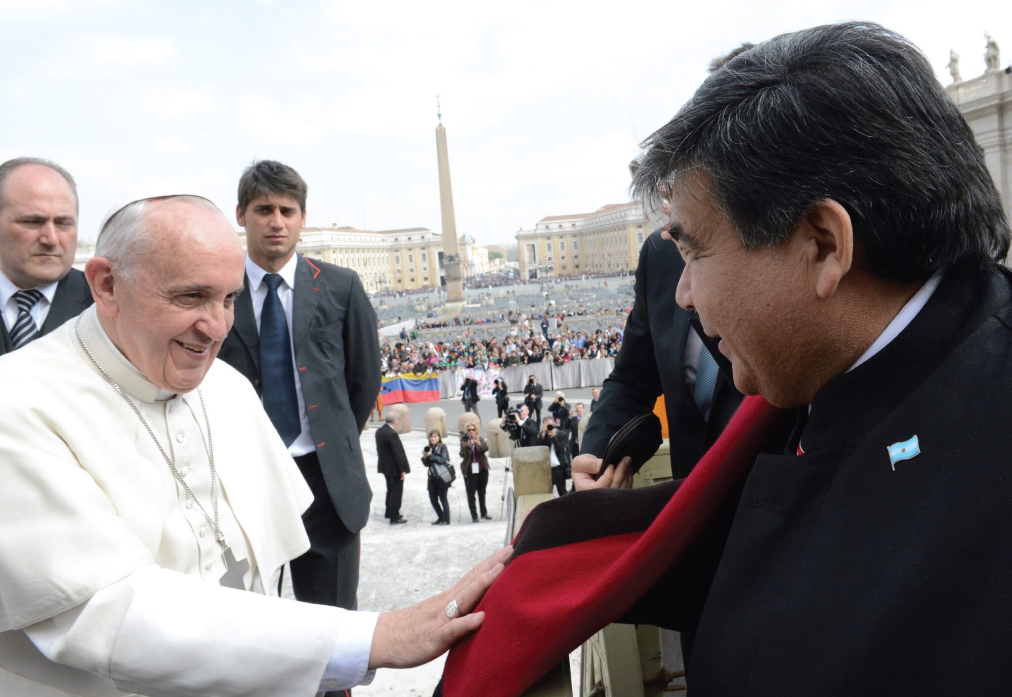 Mario Ishii y la comunidad de José C. Paz en oración por el alma de ...